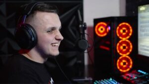 Top 10 Best Warzone Players (2023) - Stealthy Gaming