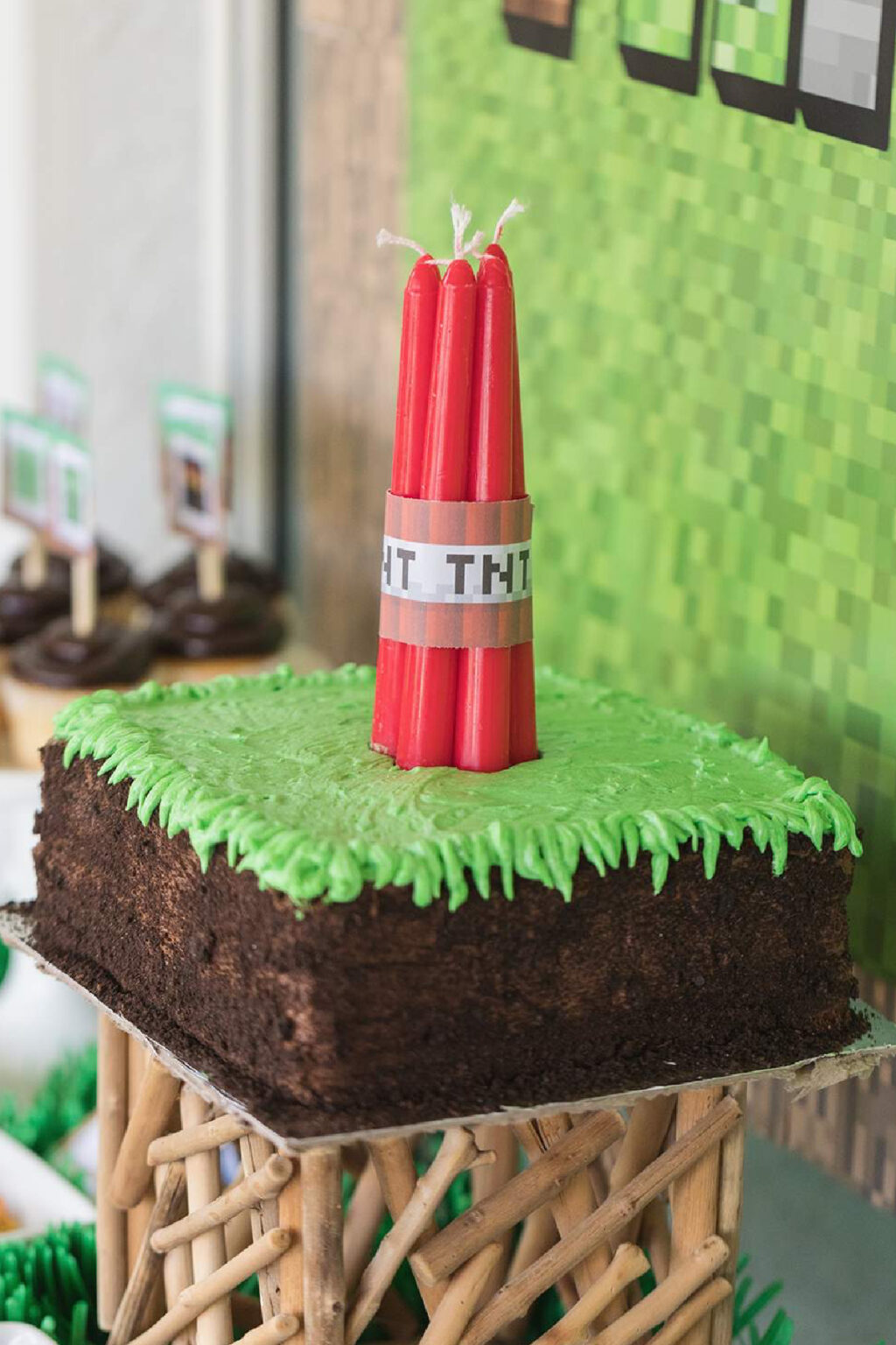 Best 15+ Minecraft Cake Designs Ideas to TRY - Stealthy Gaming