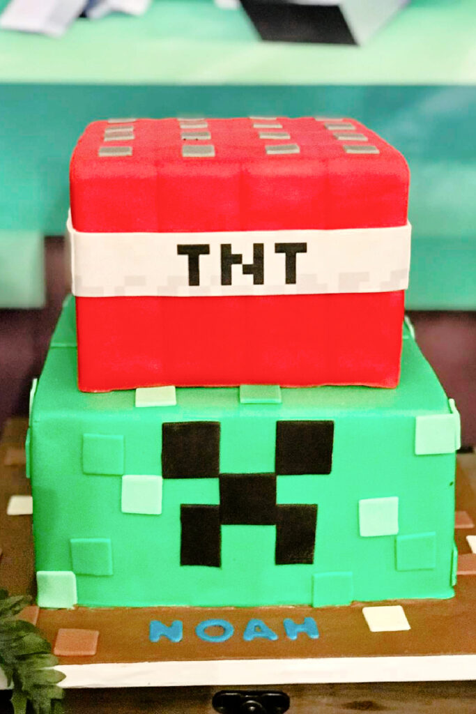 Best 15+ Minecraft Cake Designs Ideas to TRY - Stealthy Gaming